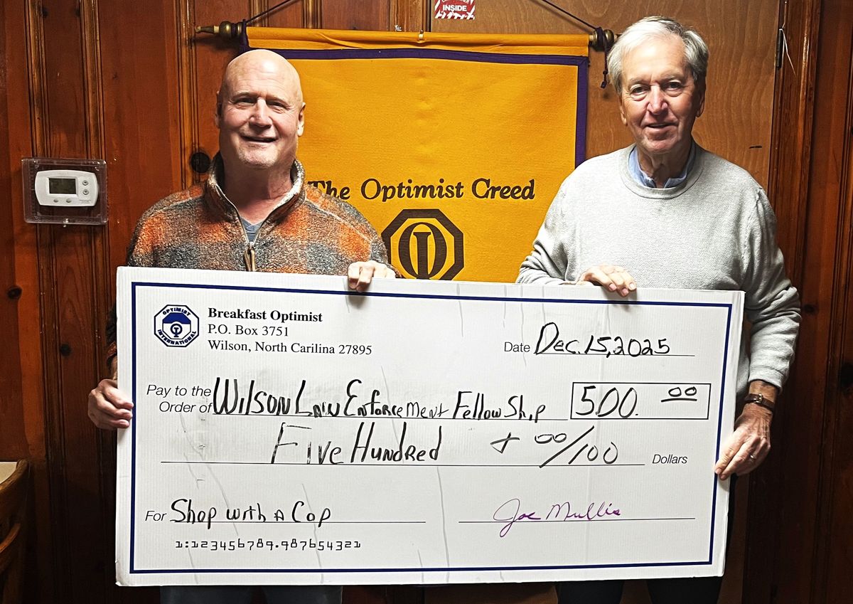 Breakfast Optimists support Shop with a Cop