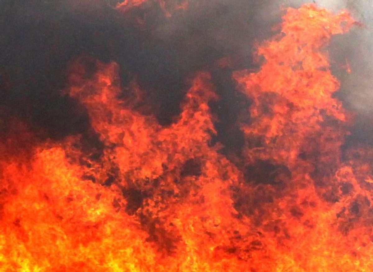 Crews contain grass fire after 5 acres burn