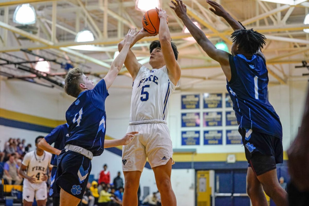 Team play boosts Fike past SWE