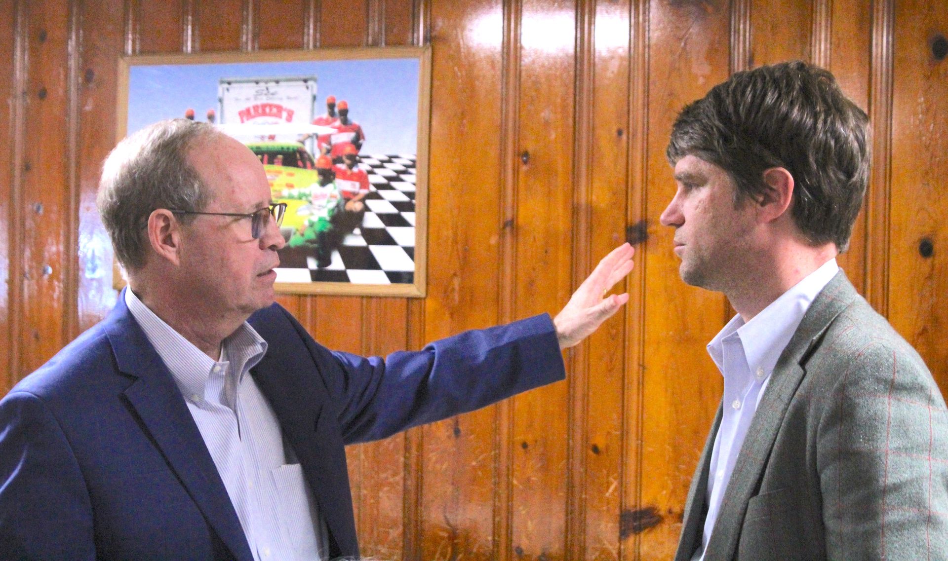Rep. Greg Murphy meets with Wilson voters