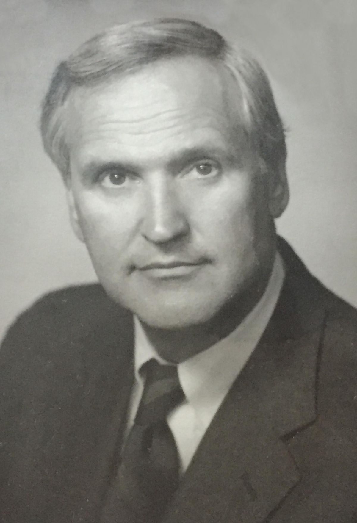Dr. Albert Tyson Jennette