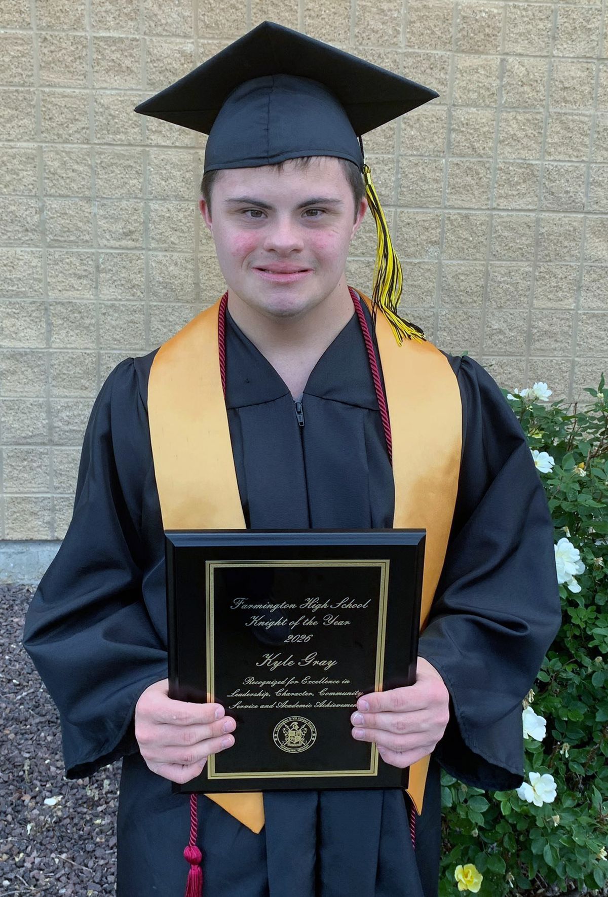 Farmington High School Class of 2026 celebrates graduation w...