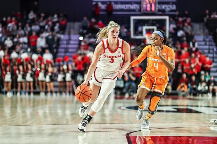 Former Shelby County Player of the Year Sarah Ashlee Barker transferri...