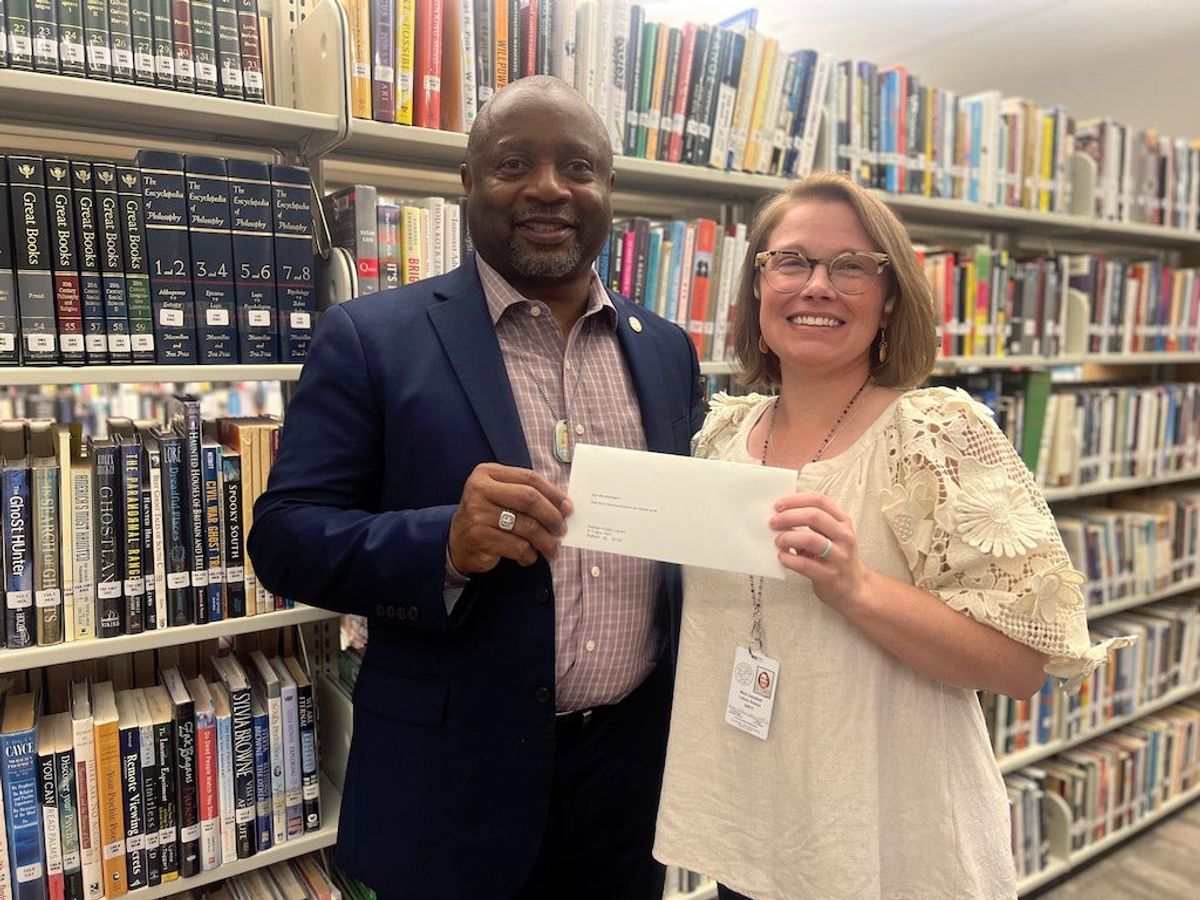 Rep. Kenneth Paschal awards grants to support local librarie...