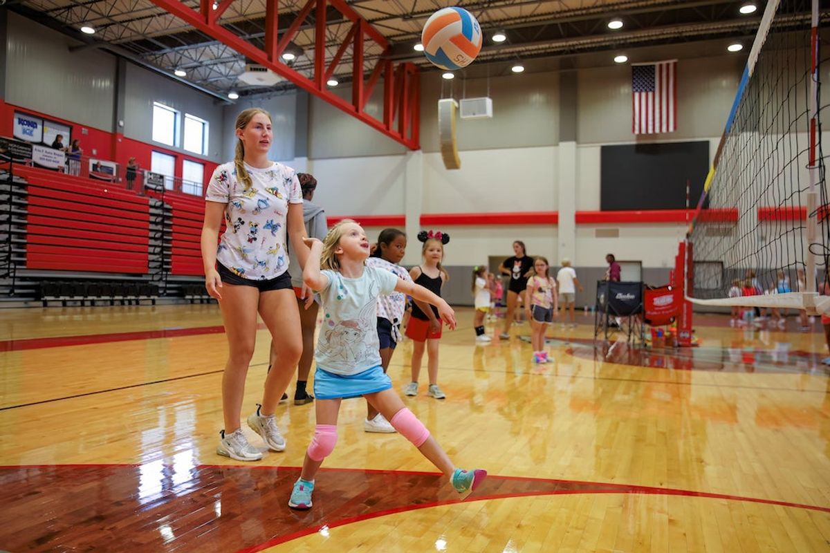 Thompson volleyball brings fun and energy to Little Warrior ...