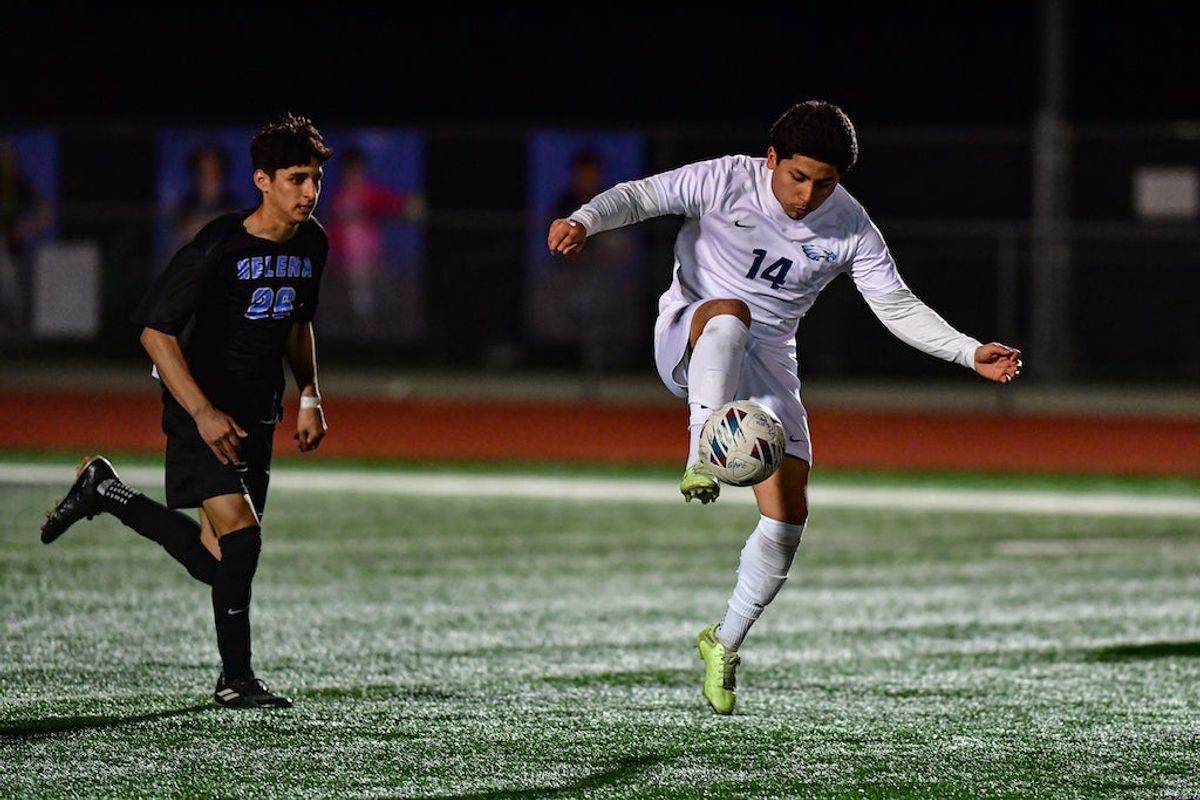 Calera fires 10 past Benjamin Russell to improve to 2-0 in a...