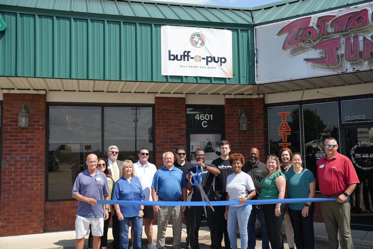 Buff-A-Pup Wash opens in Calera