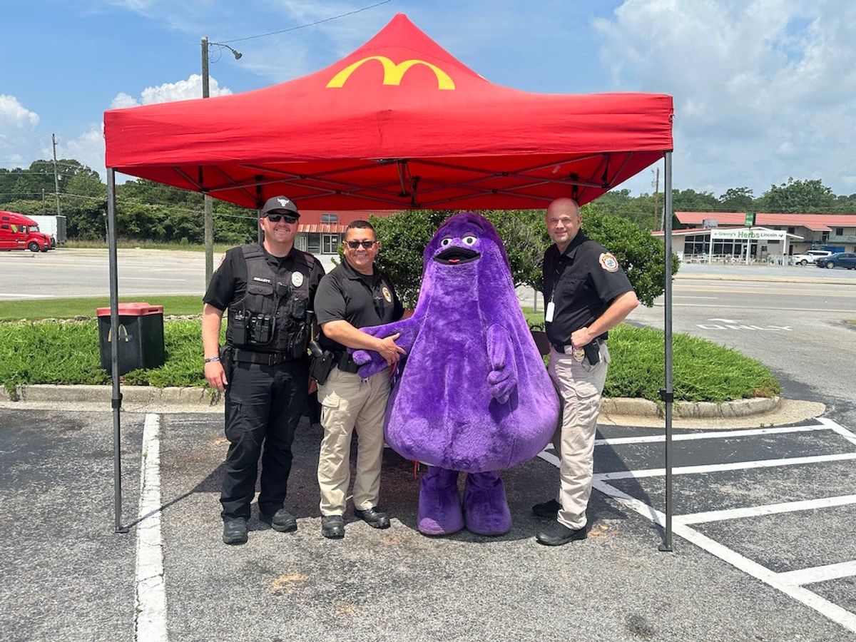 Pelham police, McDonald's partner for Cone with a Cop