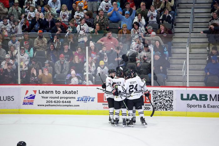 Bulls dedicate Battle for Bama’s Yellowhammer trophy to Joe Stroud ahe...