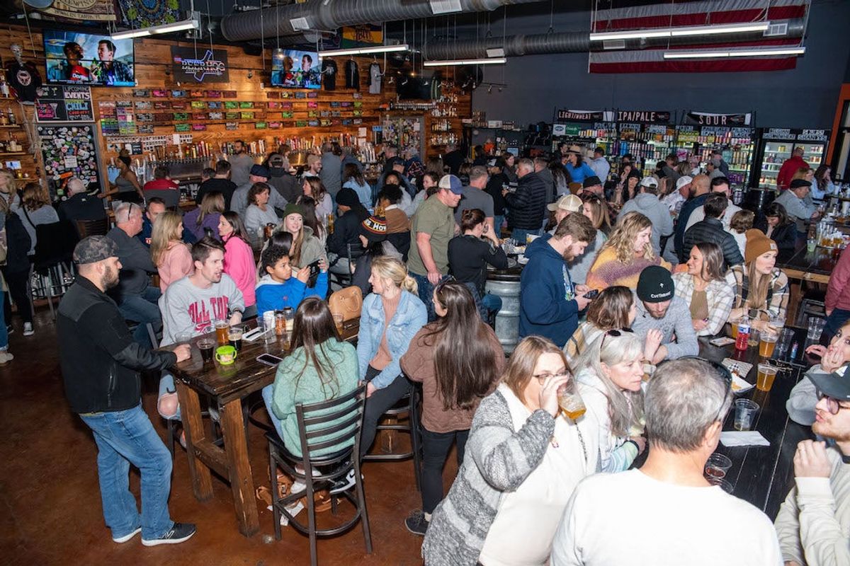 The Beer Hog hosts crawfish boil
