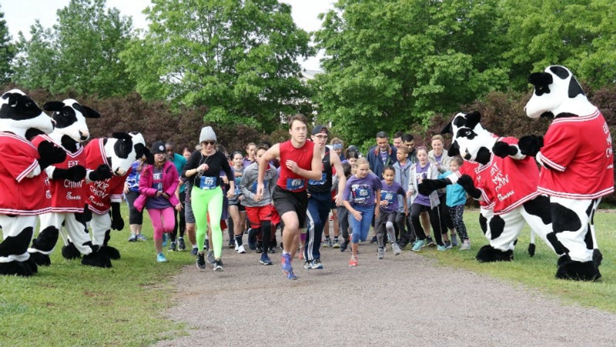 Merritt Memorial 5K and EGGstravaganza (photo gallery)