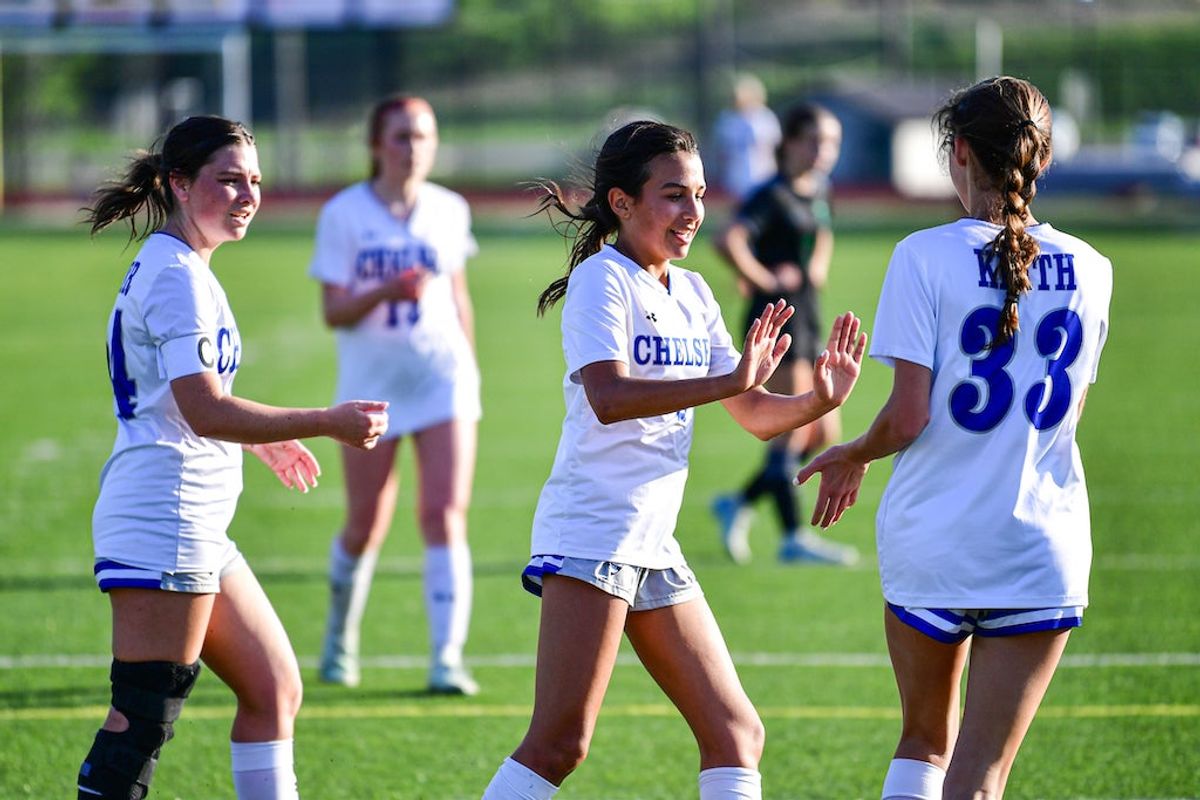 Chelsea sweeps season series with Pelham to set up must-win game at Sp...