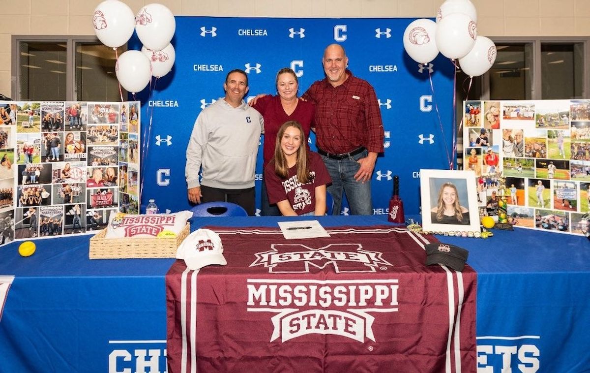 Chelsea's Sydney Carroll officially signs with Mississippi S...