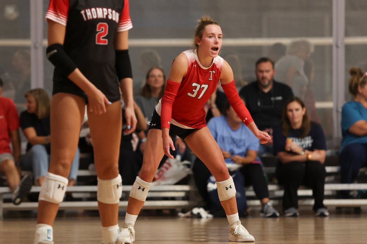Thompson takes back-and-forth five-set win on road at Jasper
