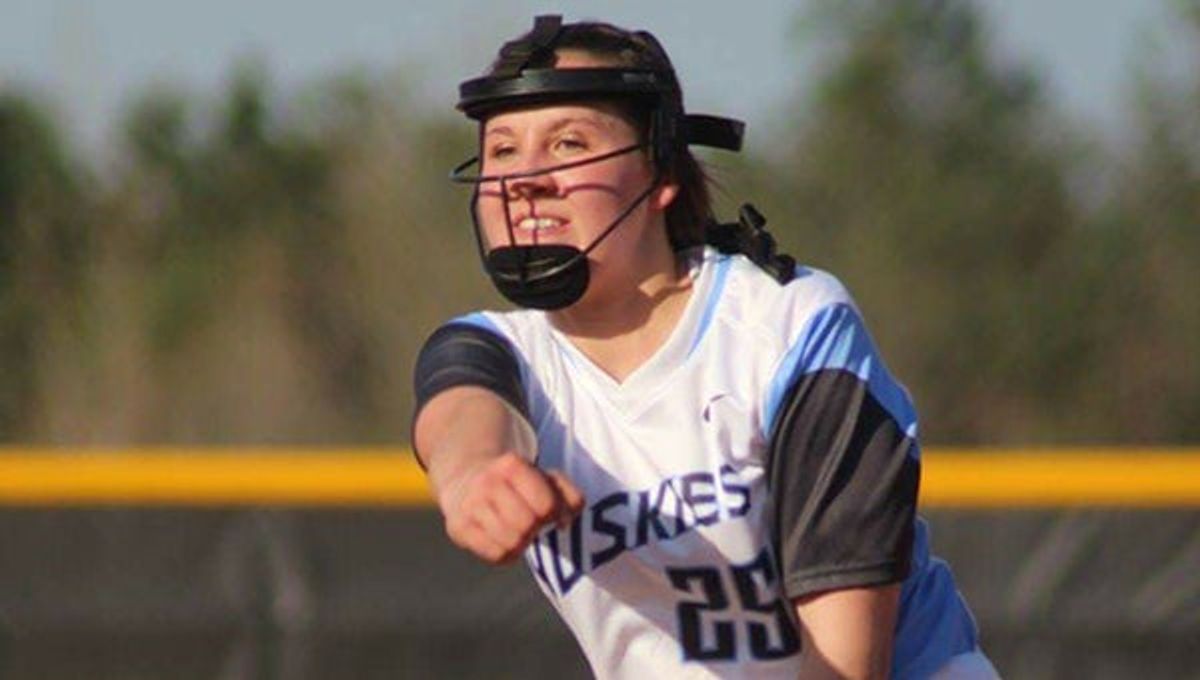Helena softball stays undefeated in area play