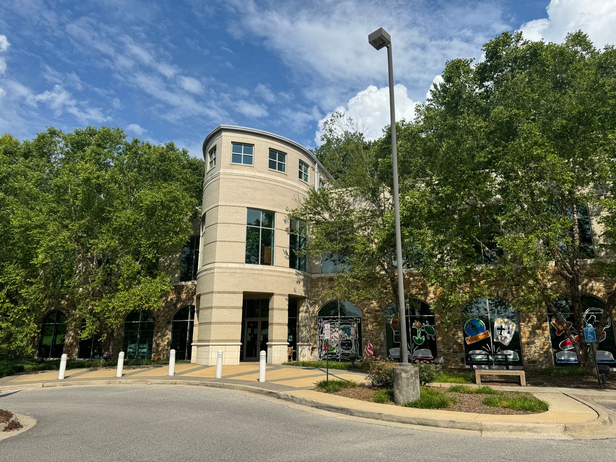 North Shelby Library prepares to hold annual Book Sale and Holiday Sho...