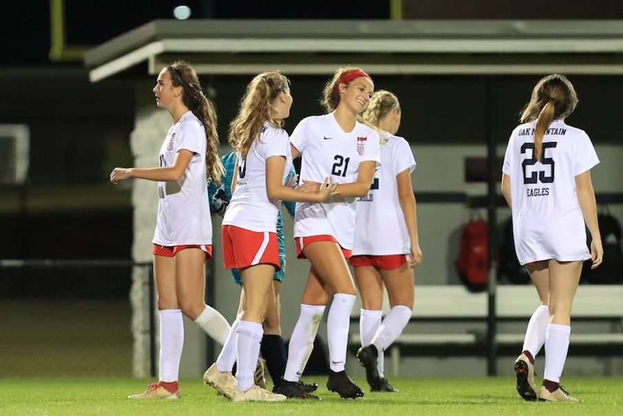 Oak Mountain beats Hoover 1-0 to claim area championship