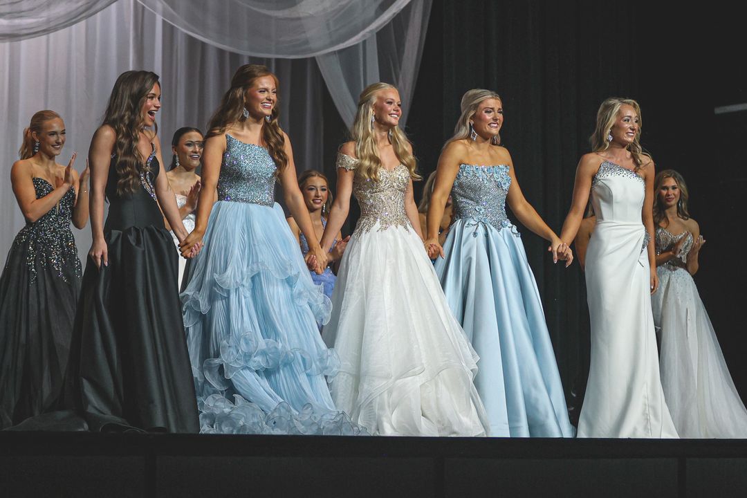 Oak Mountain's Grier Feldman crowned Miss Alabama's Teen 2026