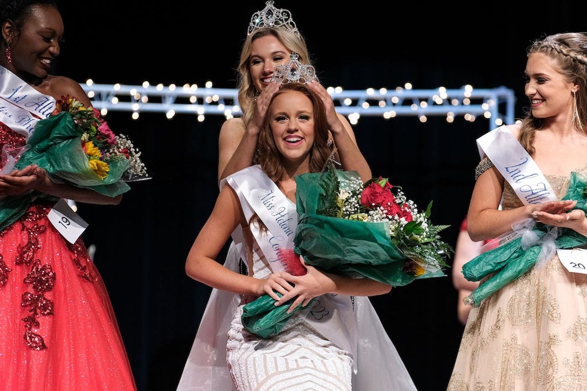 PHOTO GALLERY: Sadie Henderson crowned Miss Helena High School