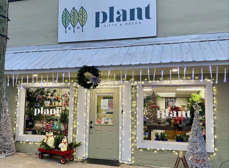 Downtown Calera decks the windows for Christmas
