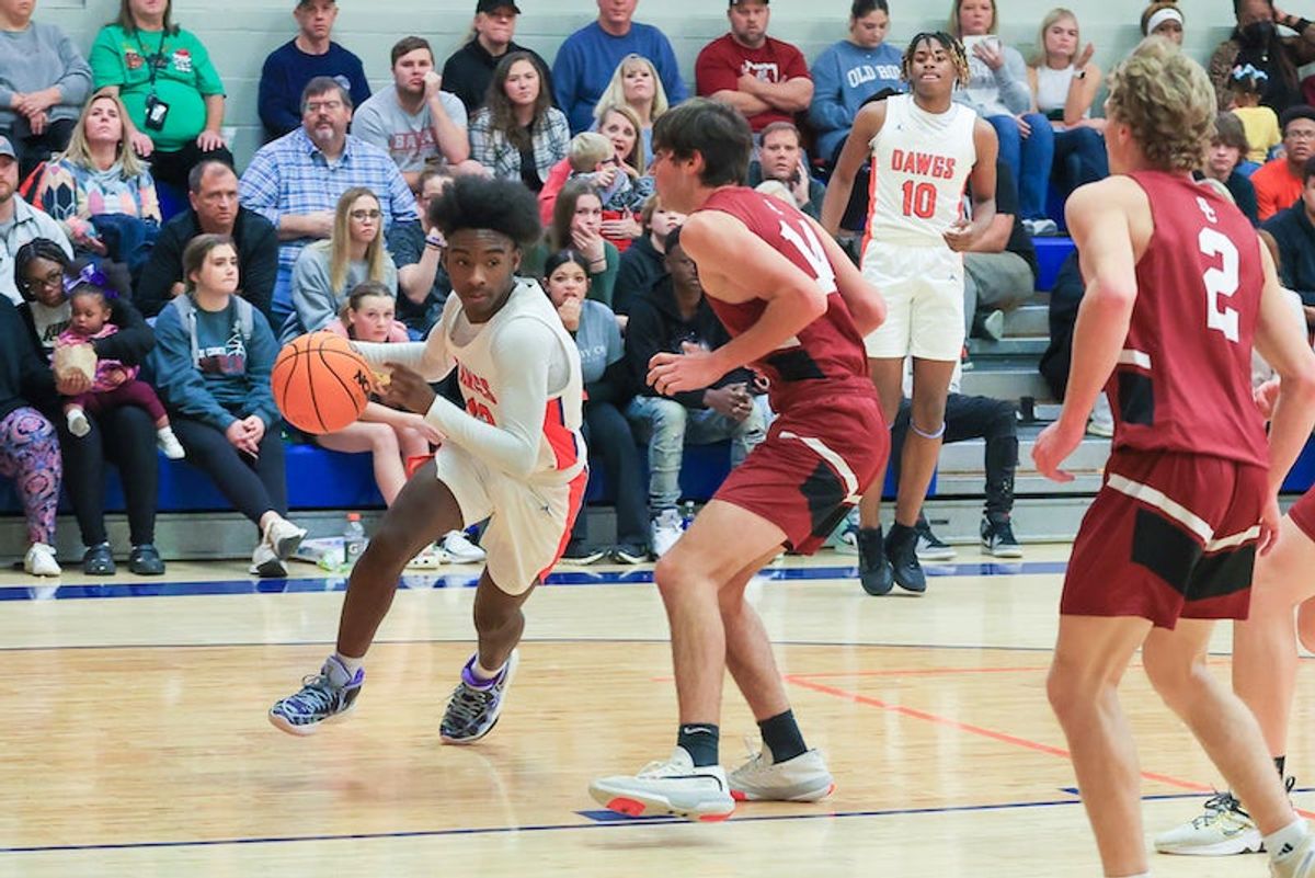 Montevallo knocks down win against Calera