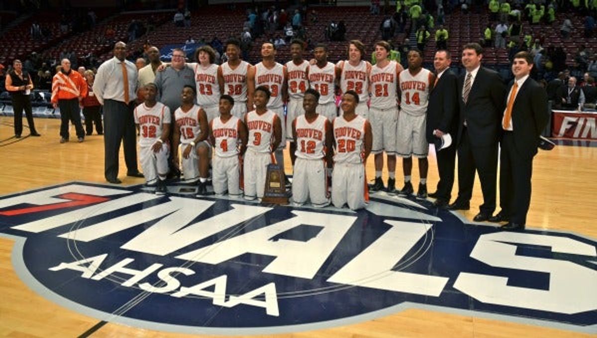 Bucs basketball wins state championship