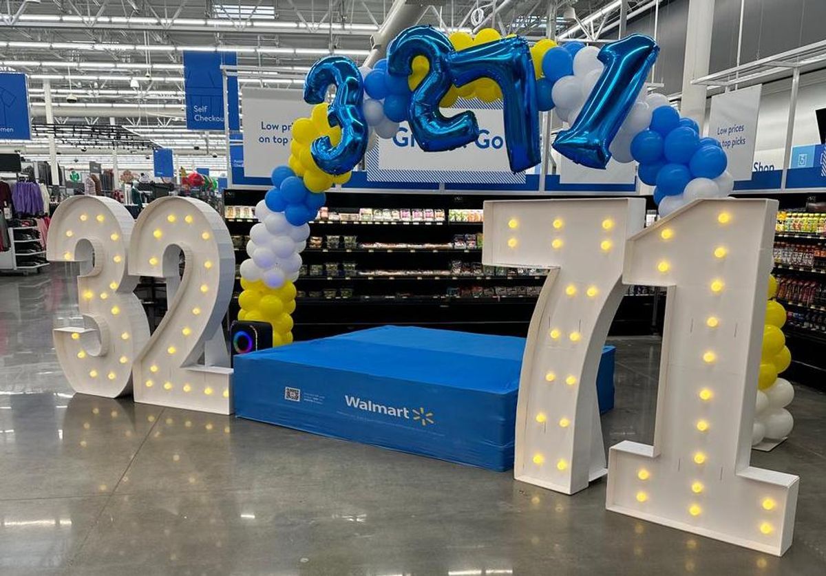 Calera Walmart hosts reopening following remodel