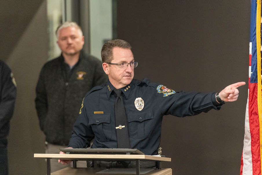 Alabaster Government Academy tours police department