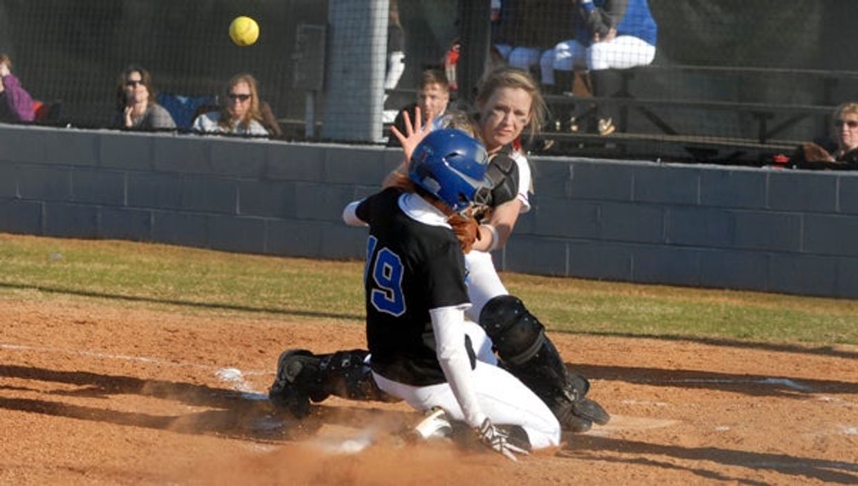 Shelby County takes advantage of Montevallo error in win