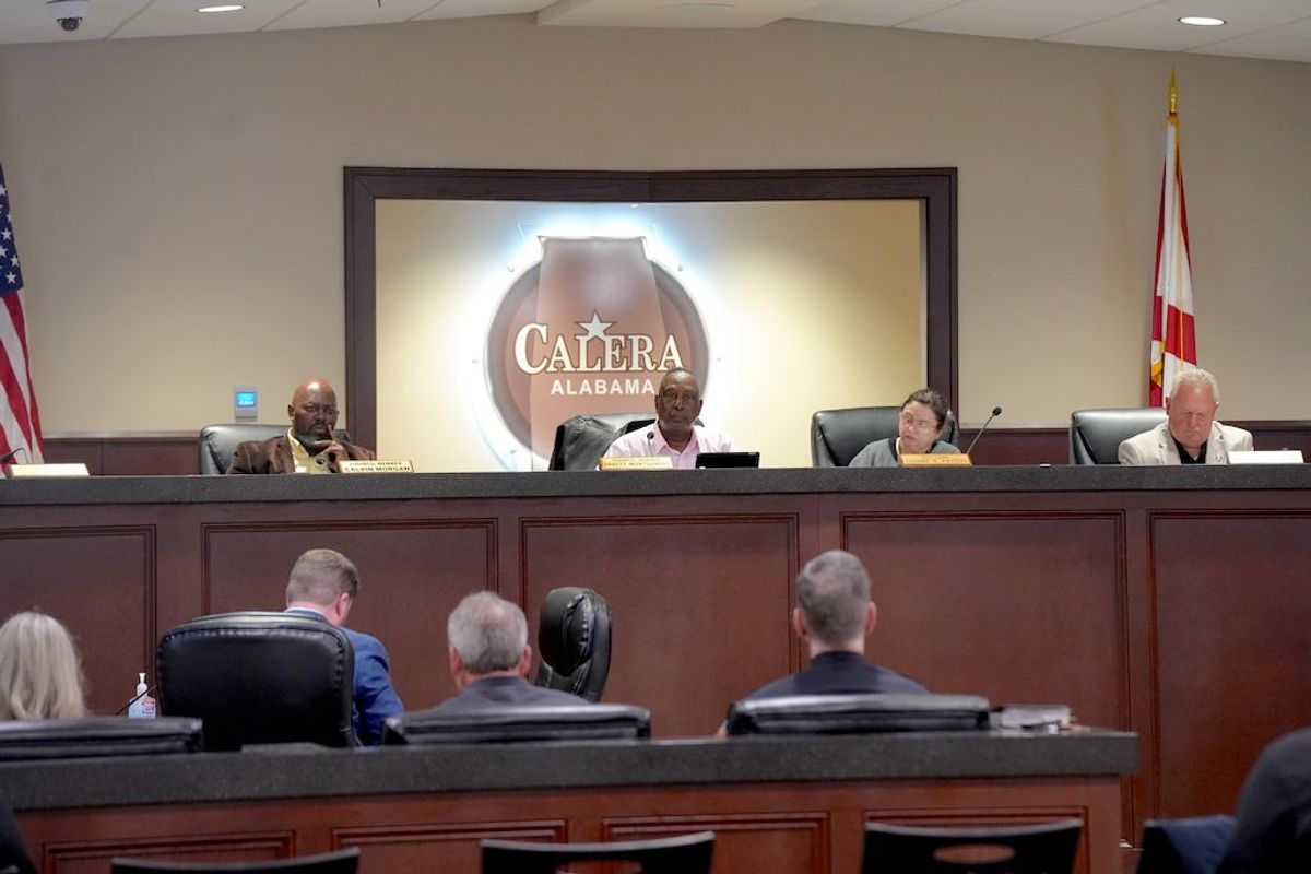 Calera City Council votes against forming city school system