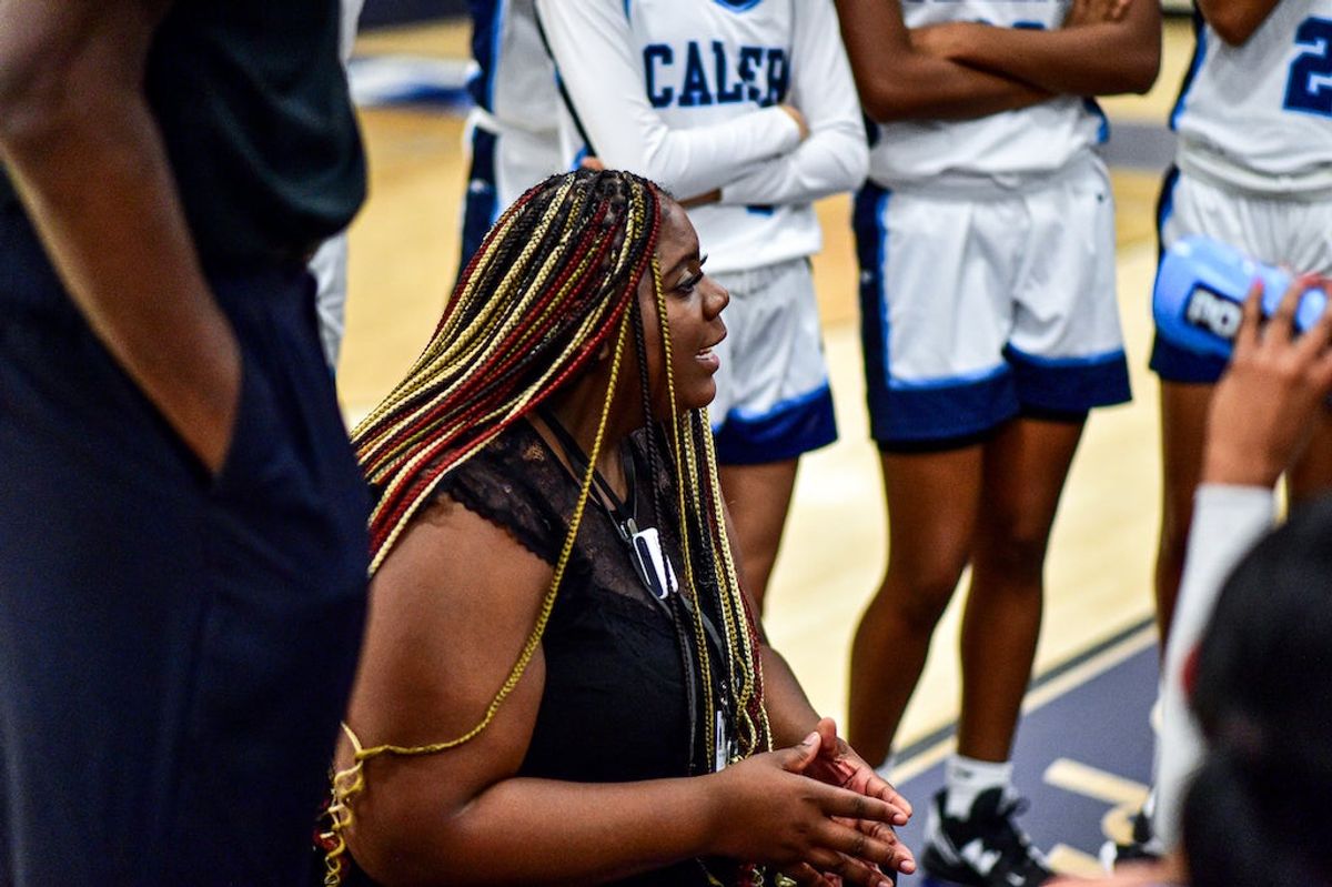 Calera growing closer on and off court as Munford prepares f...