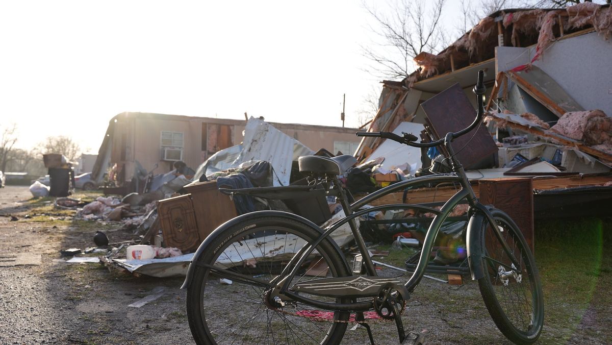 Surviving the storm: Timing was key in survival of Calera resident Tim...