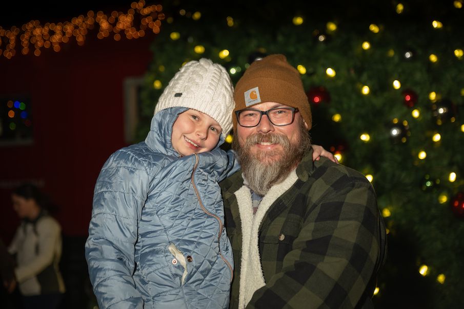 Helena celebrates Christmas with tree lighting, parade