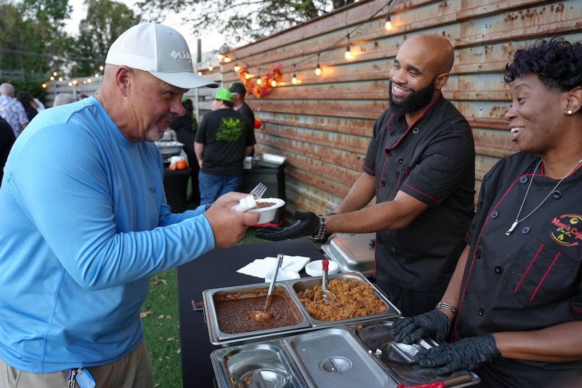 Residents sample dishes from vendors at fifth annual Taste of Alabaste...