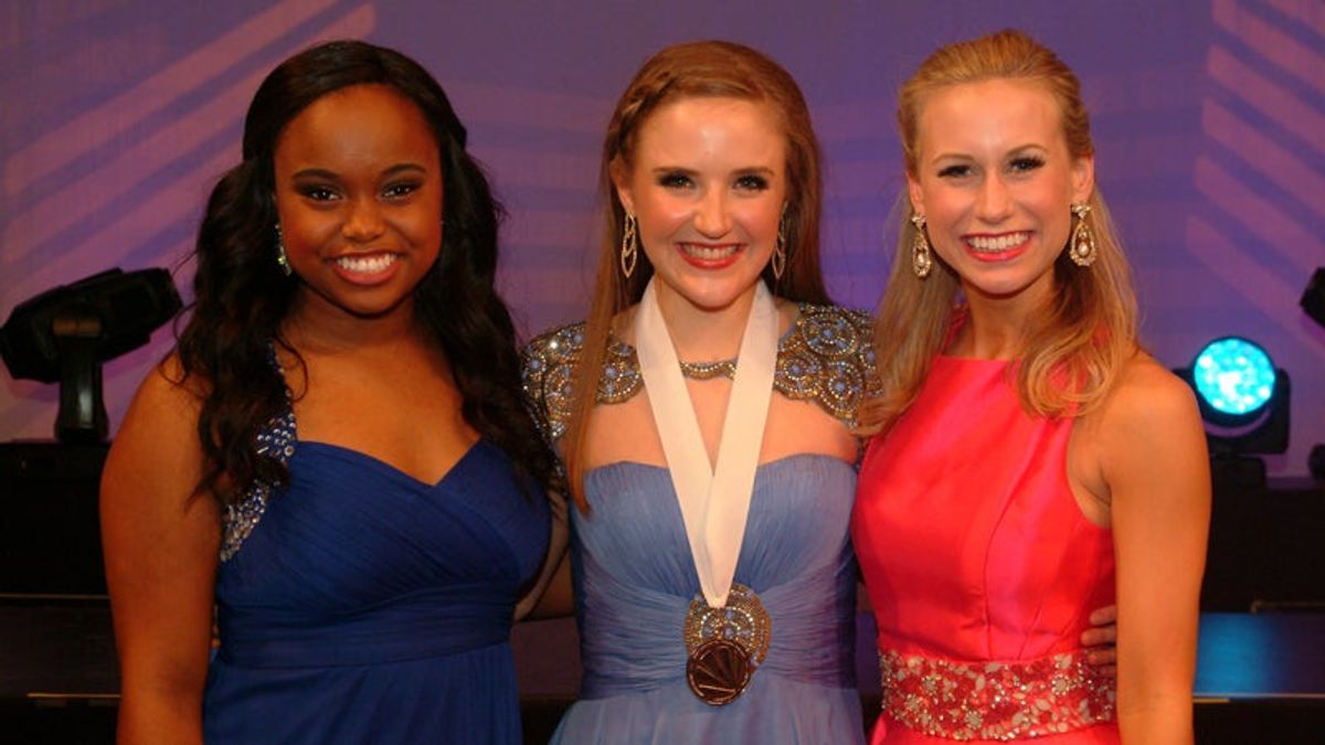 Distinguished Young Woman of Alabama looks back on state pro...