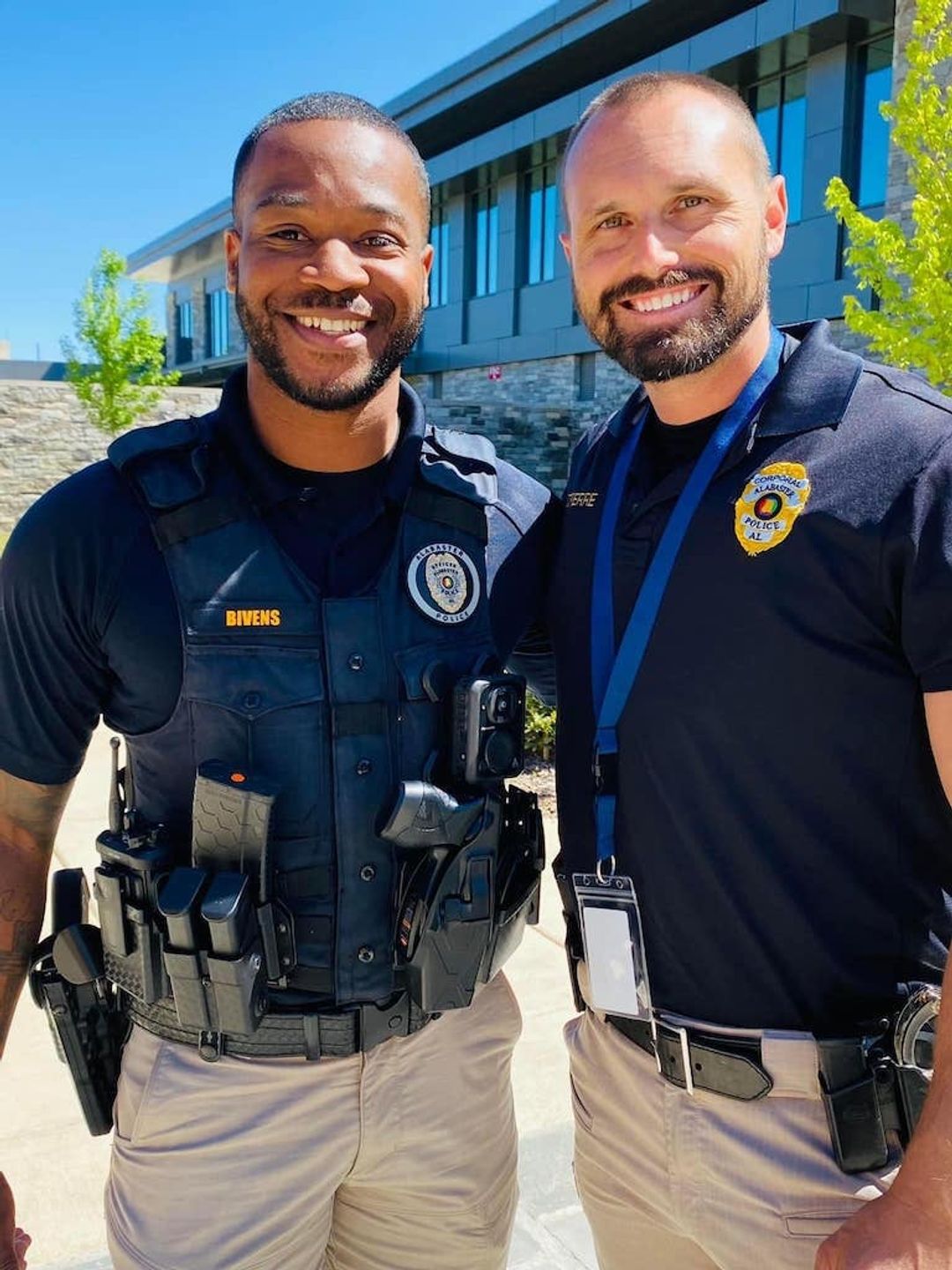 Officers treats multiple abilities class to tour of Alabaster Police D...