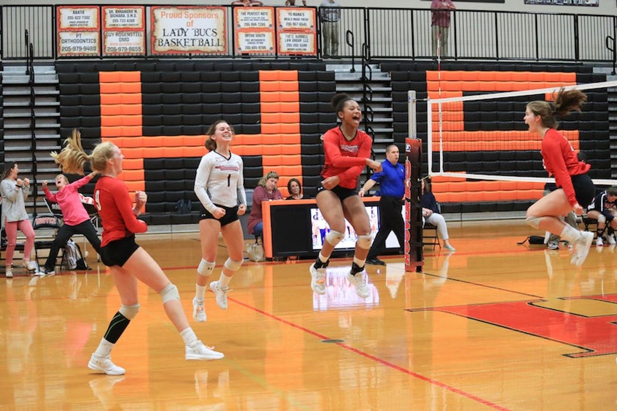 Thompson volleyball earns spot in Super Regionals