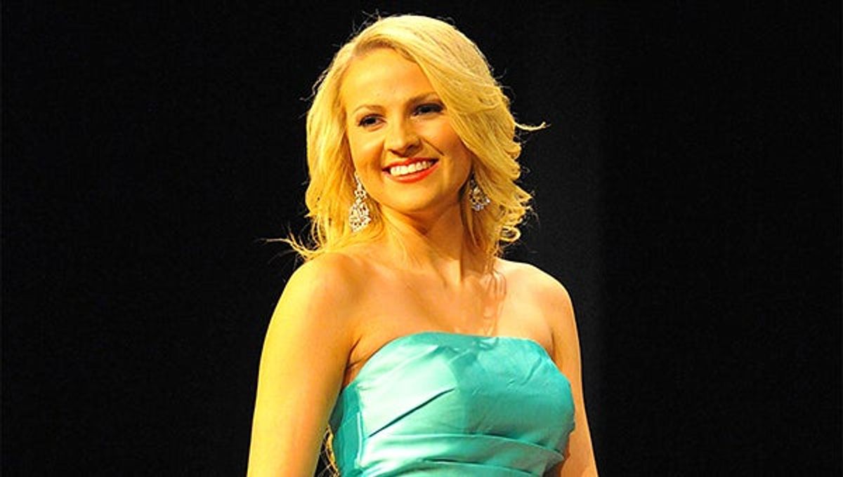 Lillie Brewer crowned Miss HHS 2016