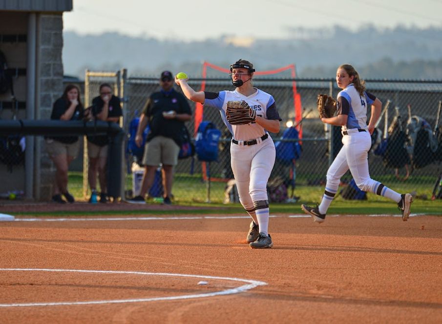 Helena continues strong season, now 19-4