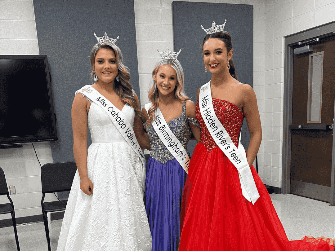 Shelby County teens win beauty pageant titles
