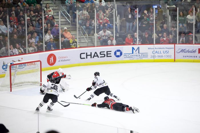Bulls dedicate Battle for Bama’s Yellowhammer trophy to Joe Stroud ahe...