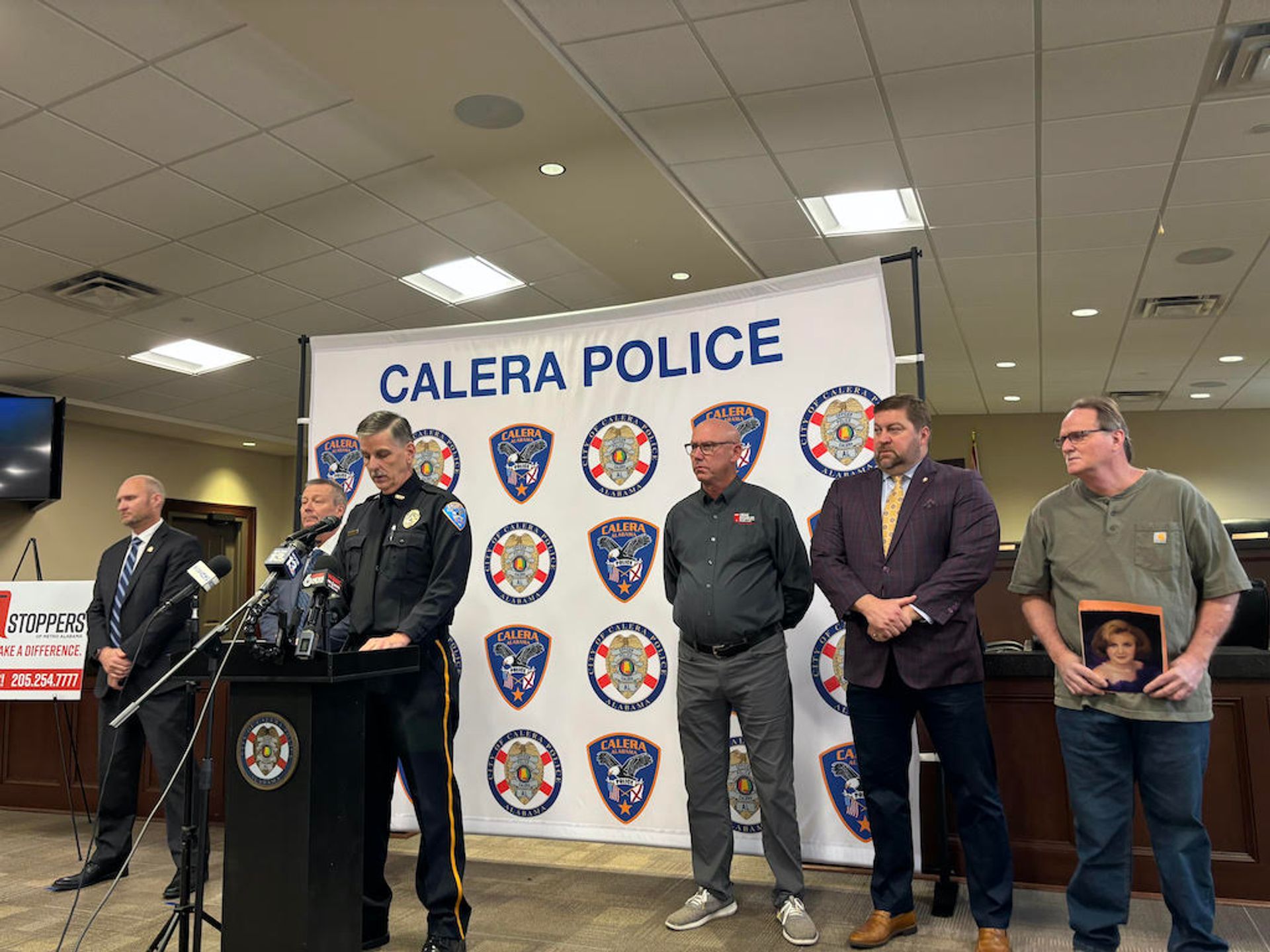Calera police, FBI reopen investigation into Julie Ray disap...