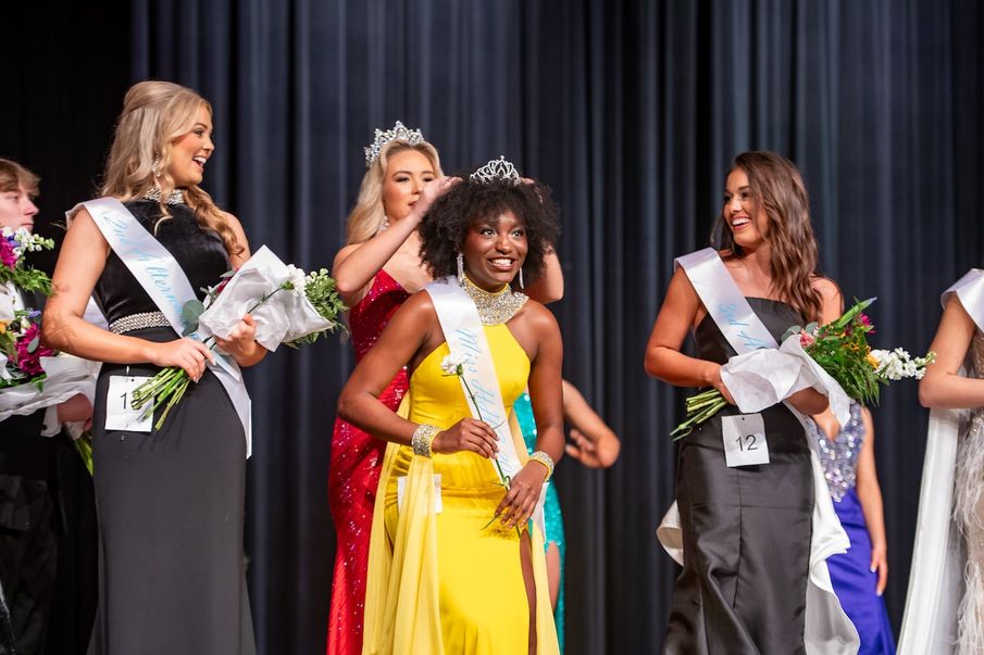 Helena crowns winners of Miss HHS, Little Miss Helena