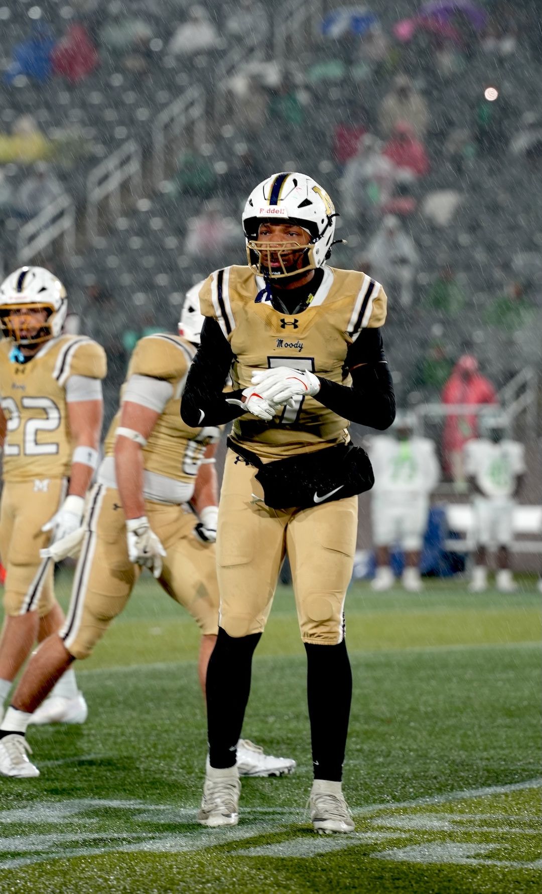 Fulfilling the prophecy: Moody runs over Vigor as Jake Ganus leads Blu...