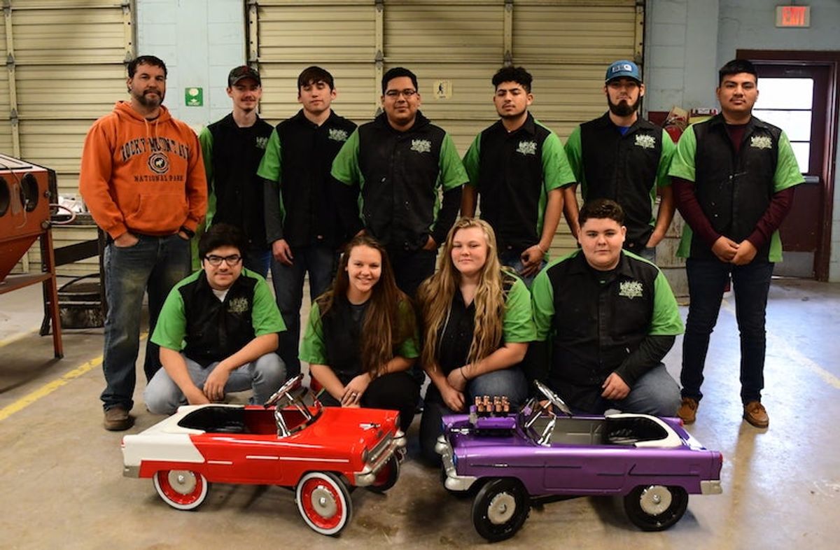 LCTC students build toy cars for children
