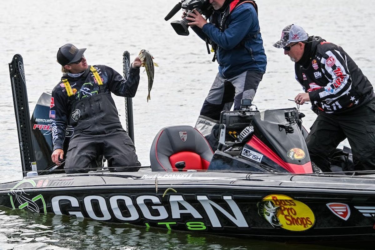 Dustin Connell Leads Day 1 of Major League Fishing's REDCREST