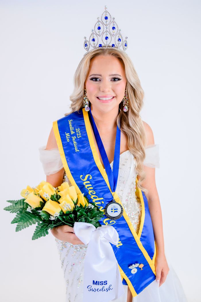 Over It — Robertson overcomes hurdle to win Miss Swedish Festival crow...