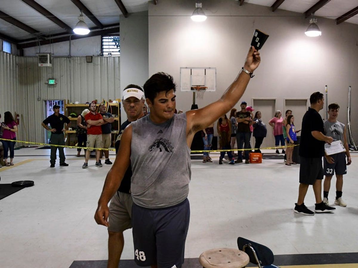 IHS lift-a-thon builds more than strength