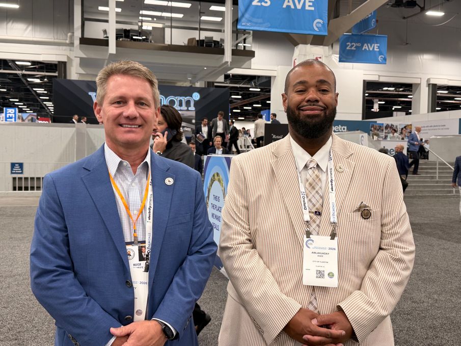 City of Clanton leaders visit ICSC Convention to explore, pr...