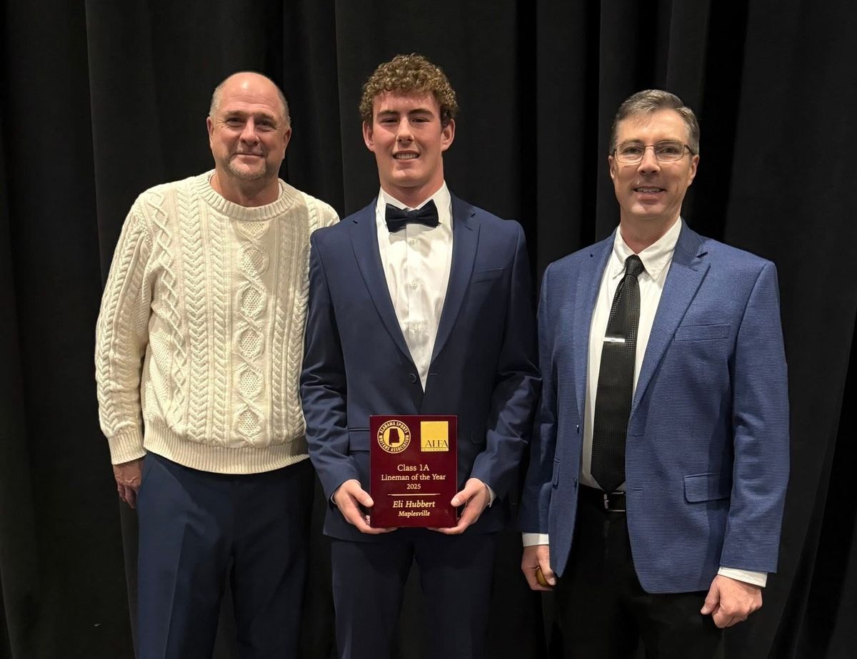 Hubbert named best lineman, wins defensive award for Red Devils